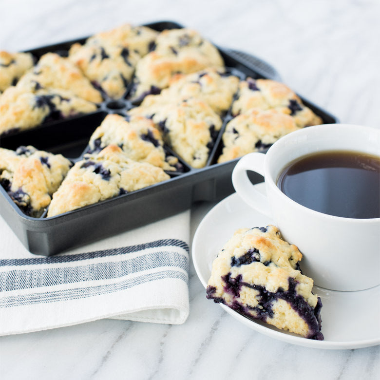 Scottish Mini Scone Pan — berry + basil